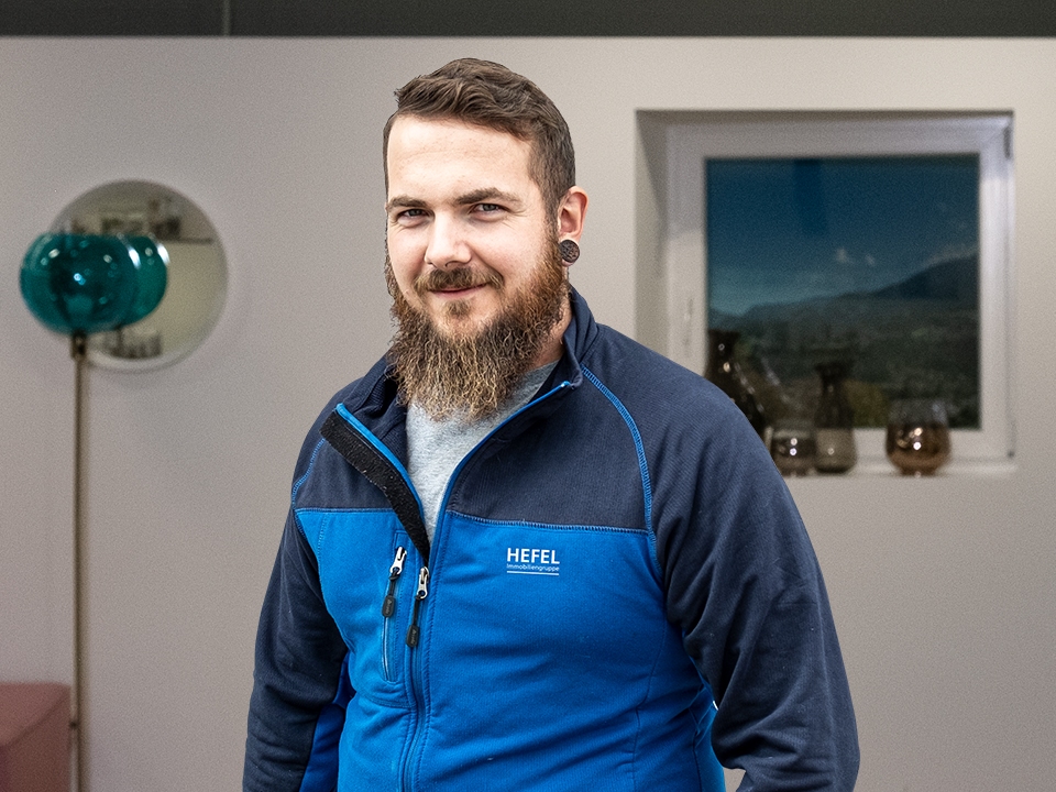 Direkter Kontakt zu uns | Ansprechpartner | Hefel Wohnbau AG